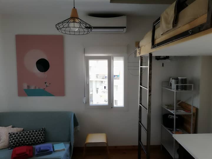 Central Studio. Amazing Harbor View. Free Wi-fi - Thessaloniki