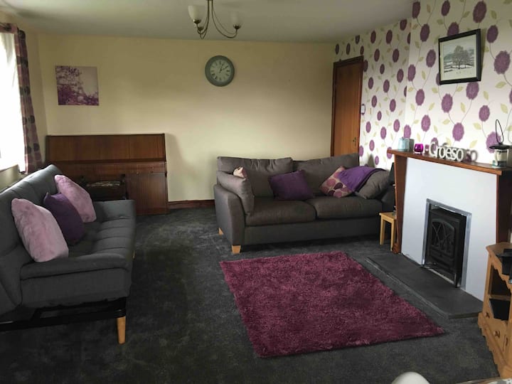 Ochr Cae Forys - Views. 1 Mile From Bodnant Garden - Gwynedd