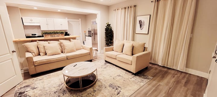 Menj Home @ Indy Downtown! - Christian Park Indianapolis