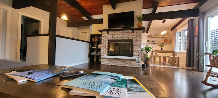 Gnarly Roots Bungalow!  Licence# 00107880 - Duncan