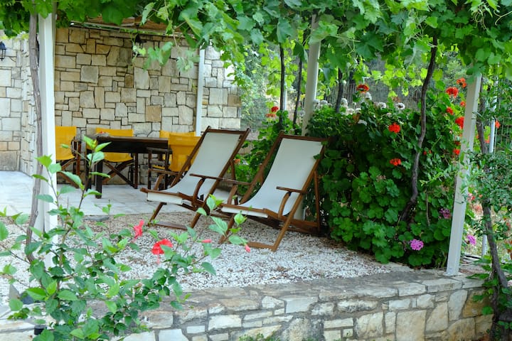 Natural House With Sea View & Garden - Creta