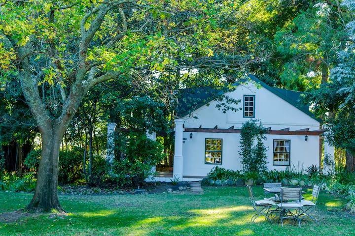 Vineyard Cottage, Pet Friendly - Franschhoek