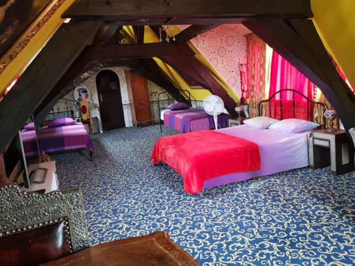 Hotel Mozart - Room Quadruple With Breakfast - Ixelles