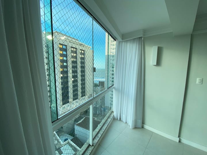 Apto Avenida Central 4 Quartos, 50 Metros Mar - バウネアーリオ・コンボリウー