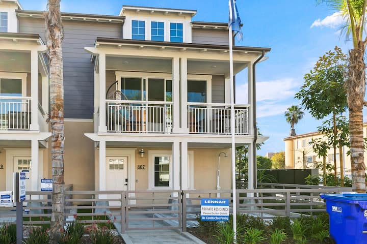 Modern Surf Getaway - San Diego, CA