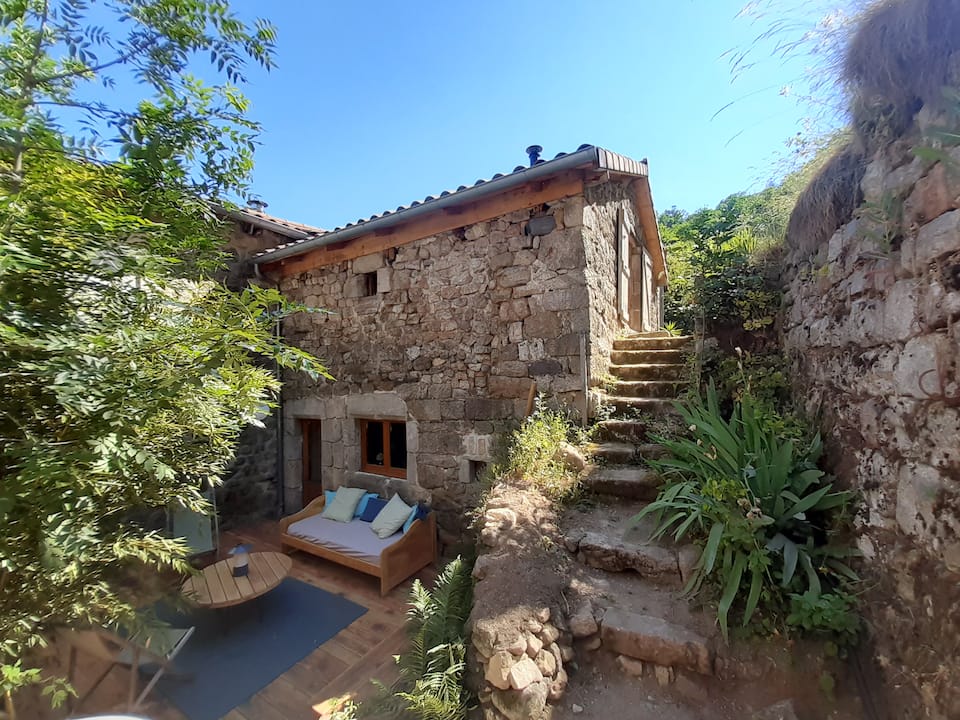France Vacation Rentals - Airbnb