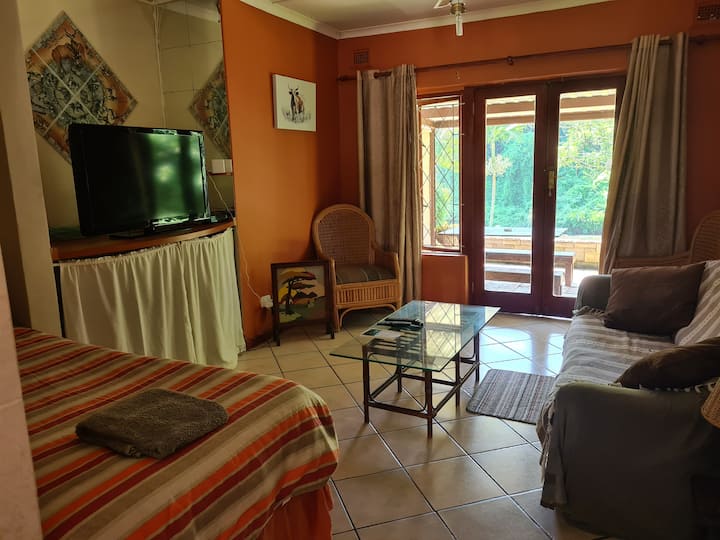 Bridgemead Unit: 3 - 1 B/r Suite-for Nature Lovers - Pinetown