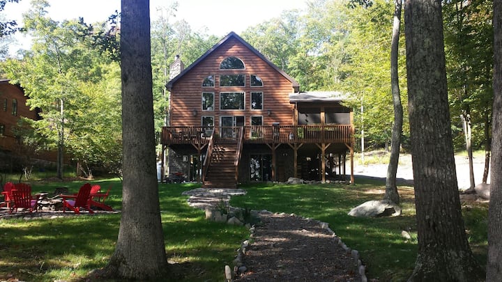 4 Season Lakefront Vacation Home - Lake Wallenpaupack, PA