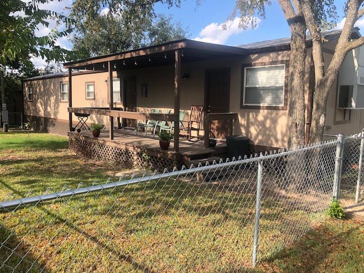 Peaceful Aggieland Home Near Tamu - College Station, TX