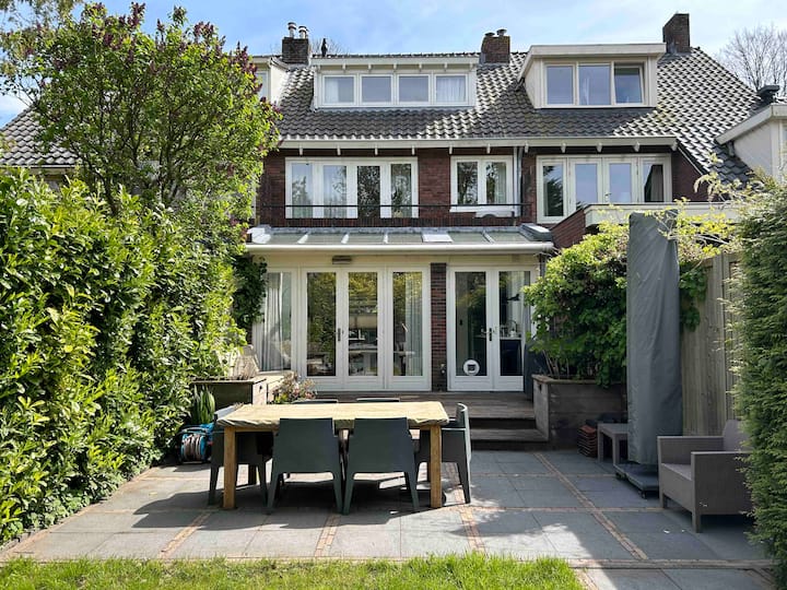 Family Home Just Outside Amsterdam (Families Only) - Ámsterdam