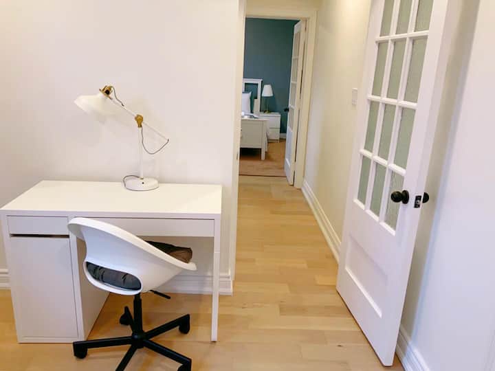 Deluxe Family Apartment (Self-contained, E1) - Toronto