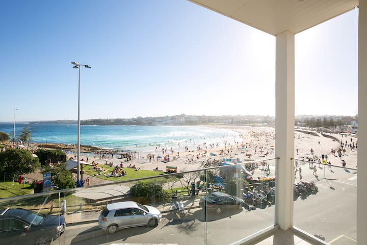 Bondi Vista Beachfront Apartment - Coogee