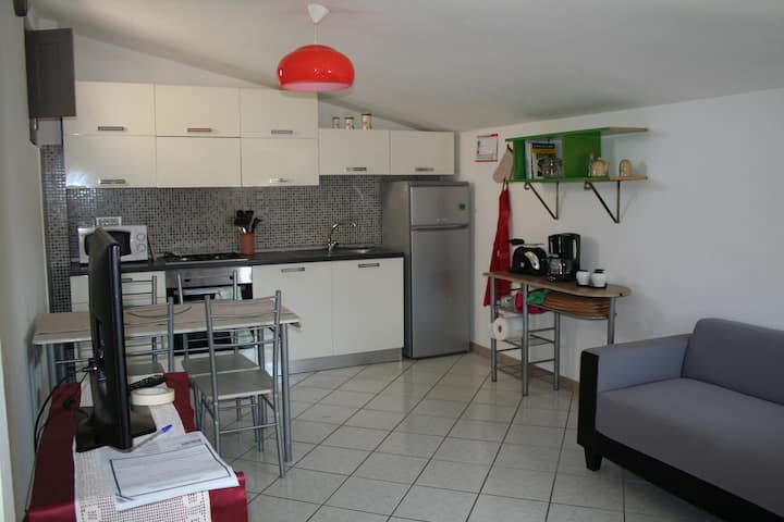 Appart Ruhige - 2 Schlafzimmer Im Zwischengeschoss -2sd Stock Terrasse - Olbia