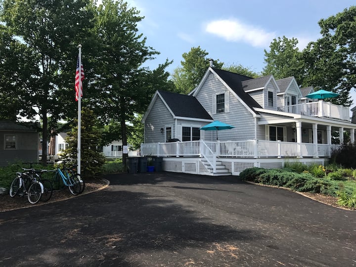 Fabulous Family Beach House-steps To The Beach - Old Orchard Beach