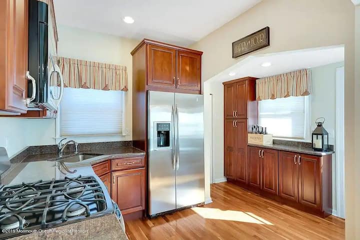 Belmar Retreat - Entire House - 5 Bedrooms - Ocean Township, NJ