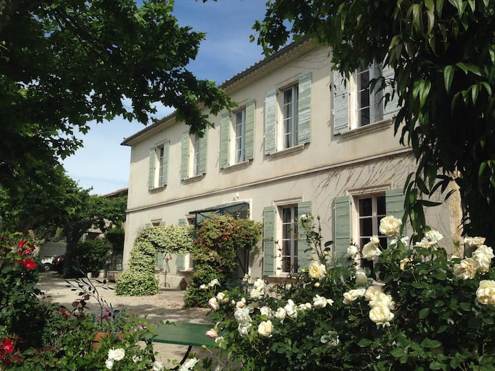 Avignon-montfavet Chambre Petit-dèj En B&b Only. - Entraigues-sur-la-Sorgue