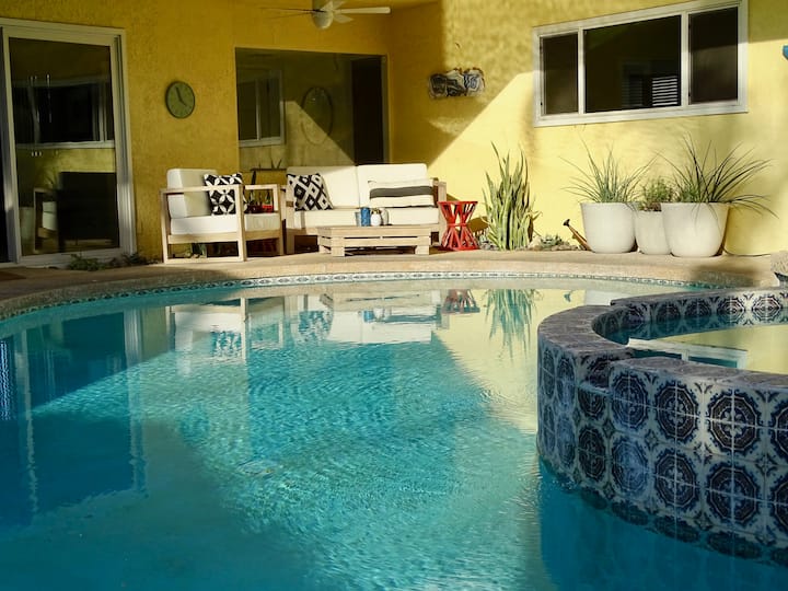 Vintage Mid-century Home With Heated Pool! - Palm Desert, CA