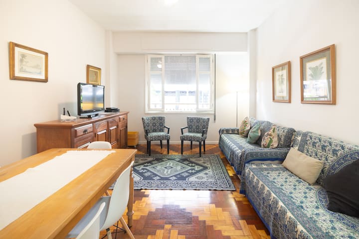 Large 3-bedroom Apartment 130m From The Beach - Rio de Janeiro