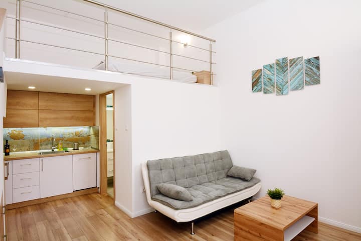 Zsolti's Loft In The Heart Of Budapest With Ac - Budapest