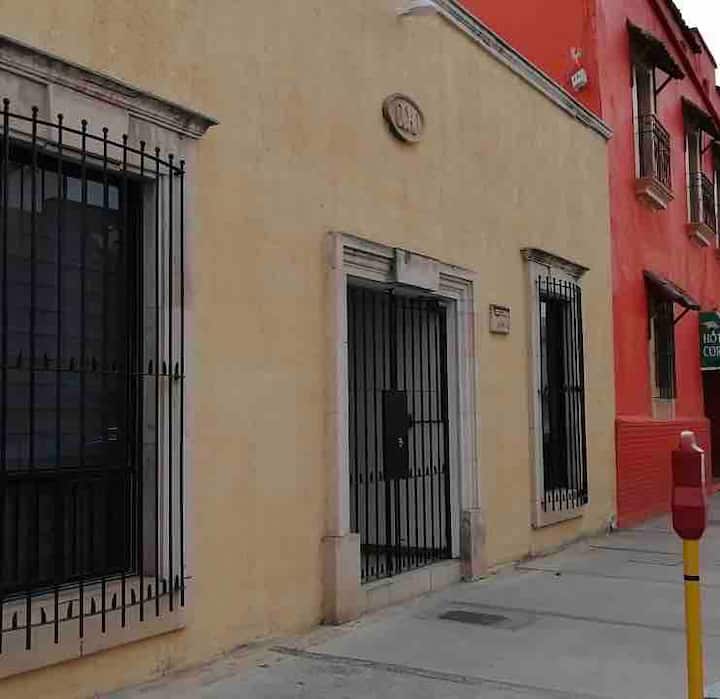 Para 6, Impecable, Tres Baños, Tres Cocinetas. - Chihuahua