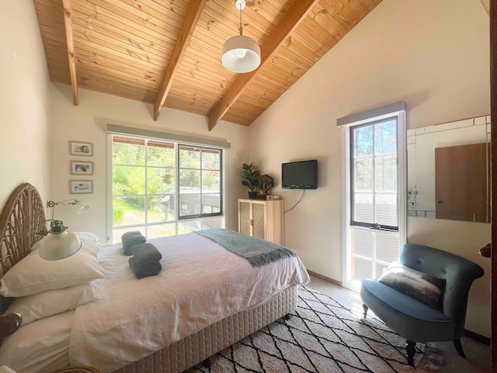 Two Mountains Lodge, Spa Retreat Near Mt. Buller - Mount Buller