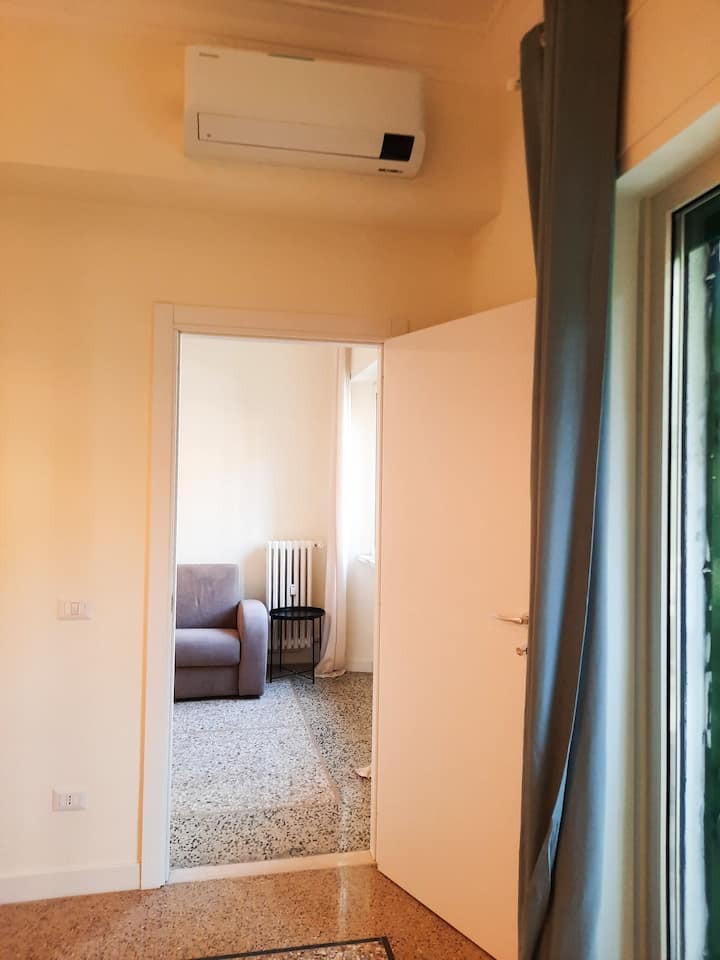 Romantica Orange Apartment Near The City Centre - Rome