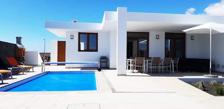 Villa Blanca    Luxury In Playa Blanca - Canary Islands