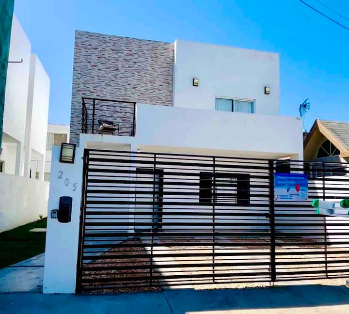 Spacious Rosarito Getaway With Rooftop Ocean Views - Rosarito