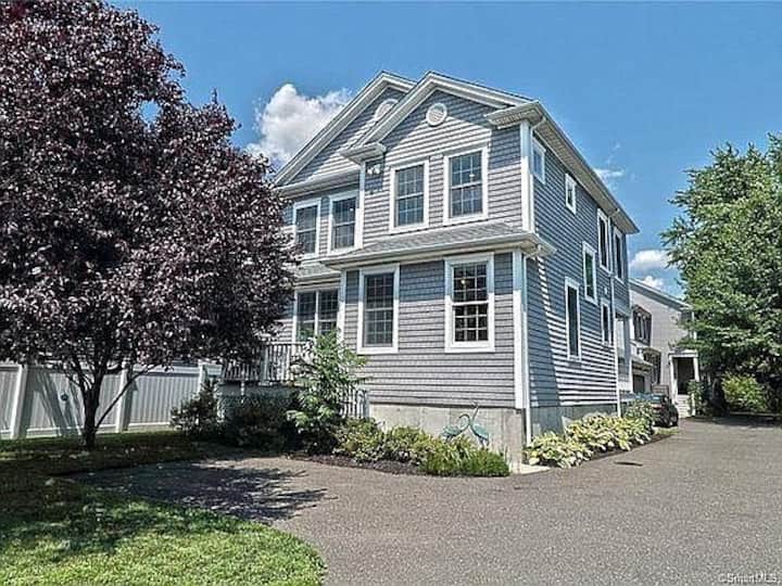 Fairfield Beach House - Fairfield, CT