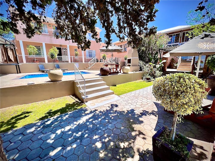 Kliprand Self Catering E5&6 - Springbok