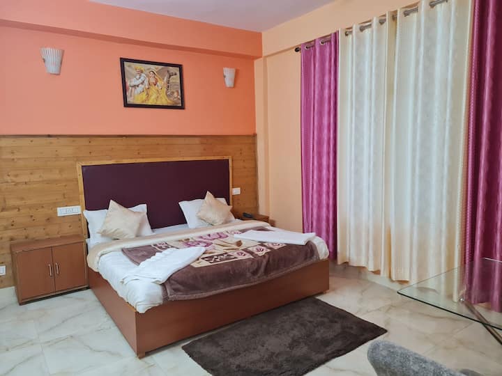 Welcome To Bridgevalleyresort 8-bedrooms With Breakfast.we Provide Free Private Parking With Wifi - シムラー