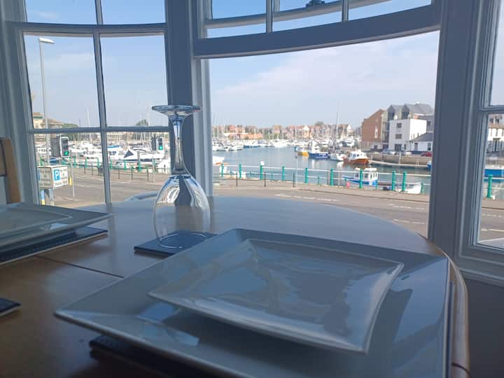 No.26 Marina View Apartment With Parking Permit - Weymouth