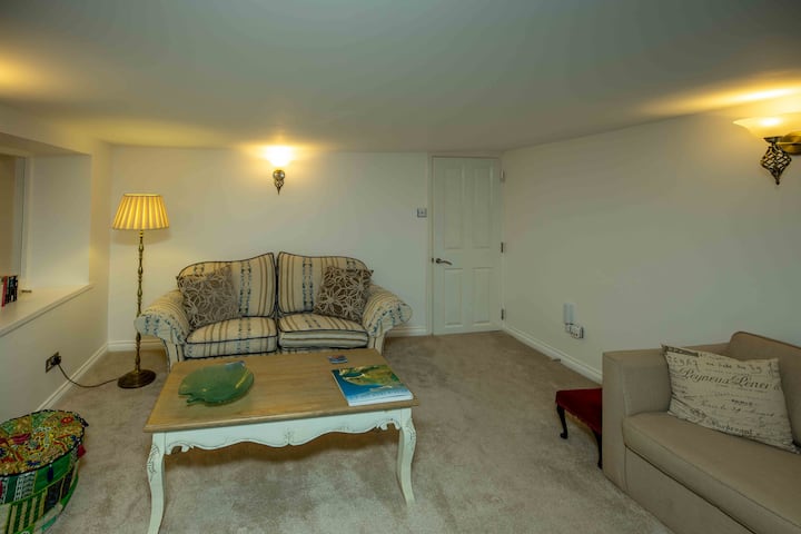 St Helier 1 Bedroom Flat Central But Tranquil - Jersey