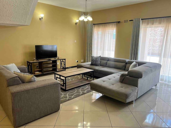 Gated, Secure And Comfy Flat - Harare