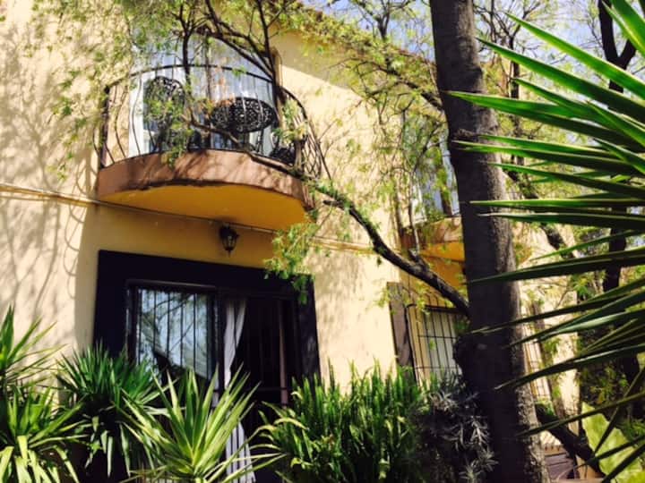 Guesthouse Gucina - Apartment No.2 (Upstairs) - Johannesburg