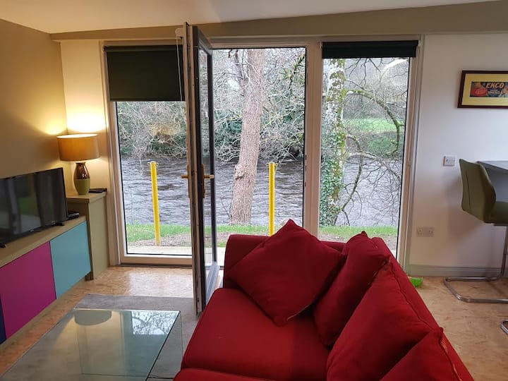 Riverside Cabin - Killarney, Ireland