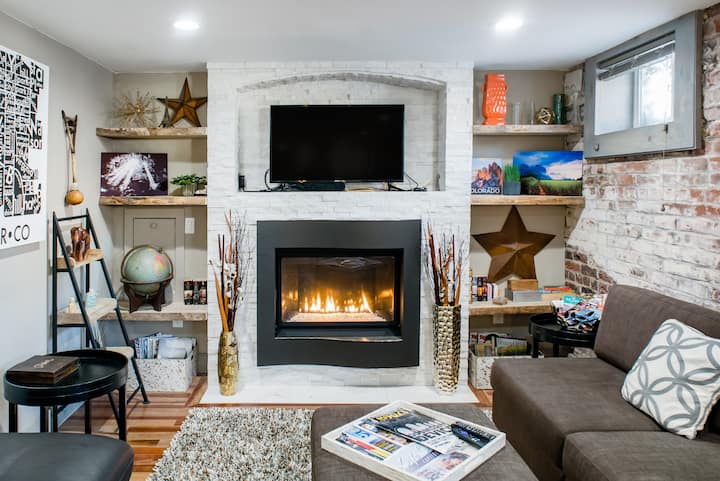 Designer Apartment In A Historic 1901 Downtown Area Mansion. - Denver, CO