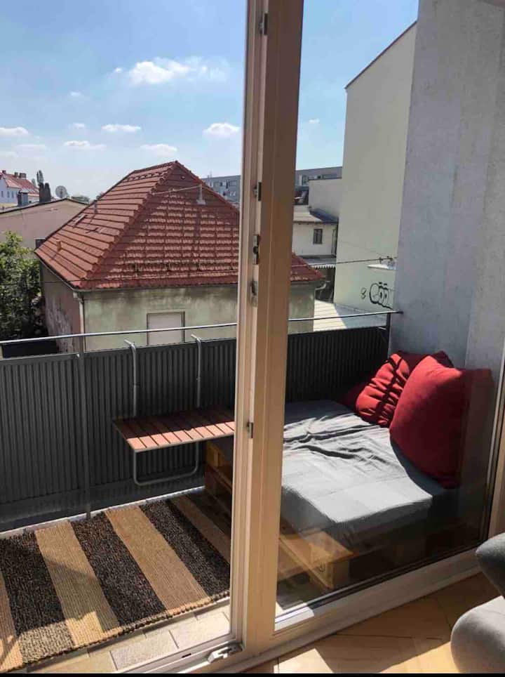 Helle 3-zimmer Wohnung Mit Balkon - Graz
