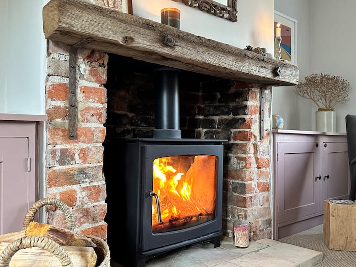 Charming Cottage On The Village Green - Dunwich