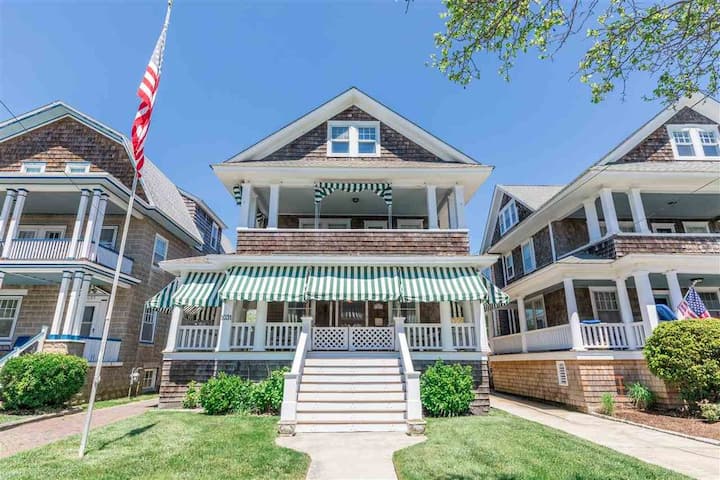 Grand Cape May Home- One Short Block To The Beach! - Cape May