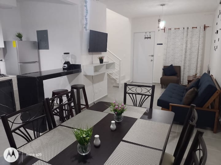 Acogedora Casa Piscina Y Juegos Infantiles. - Cancún