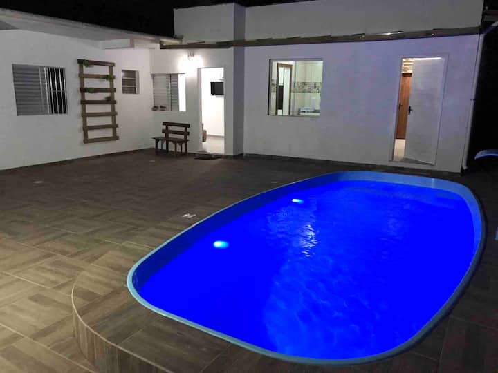Piscina, Wi-fi E Aceita Pets, 200 Mts Da Praia - Guaratuba