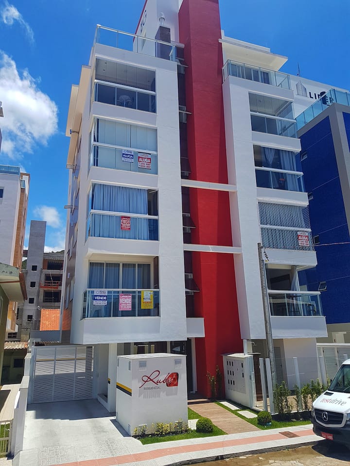 Apartamento Completo A Poucos Metros Da Praia! - Governador Celso Ramos