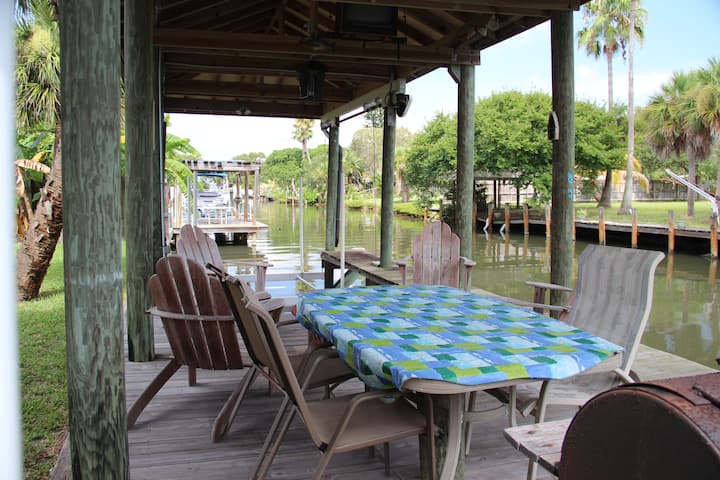 Vac Home Access To Beach & River! - Cocoa Beach, FL