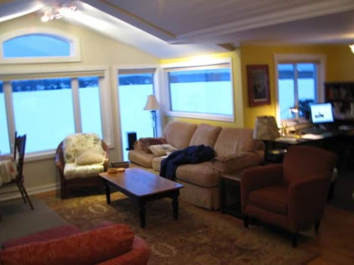 Beautiful Lakefront Home! - Colchester, VT