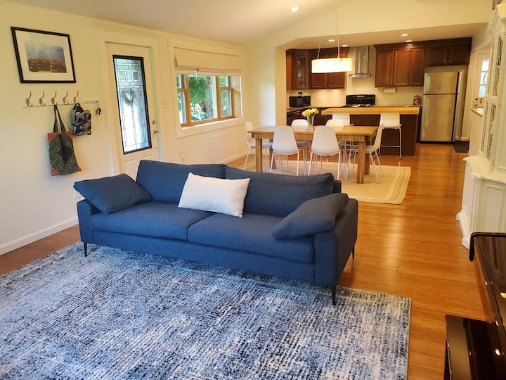 Modern Ranch: Heated Pool & Fire Pit & Grill - New Paltz, NY