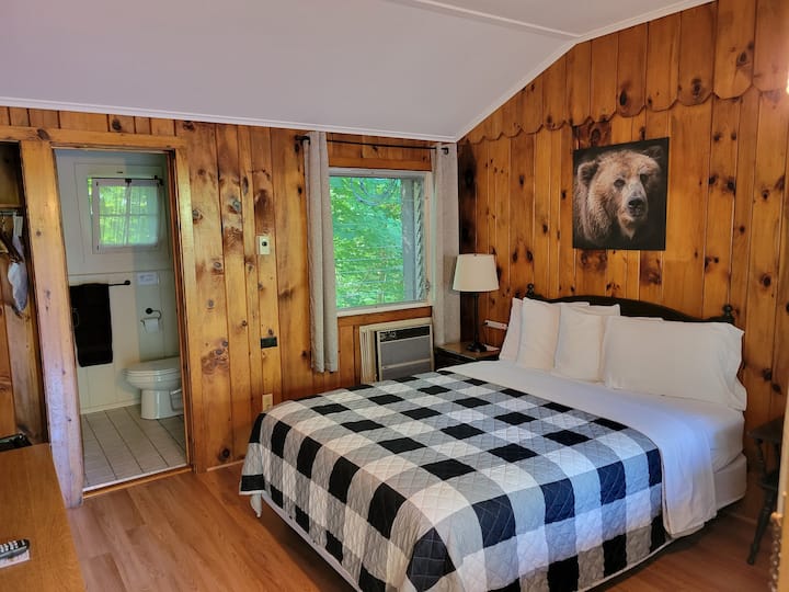 Queen Guest Room#16-green Haven Resort-lake George - Lake George, NY