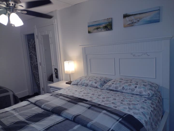 3 Bedroom Apt. Walk To Beach, Boardwalk, Tropicana - Atlantic City