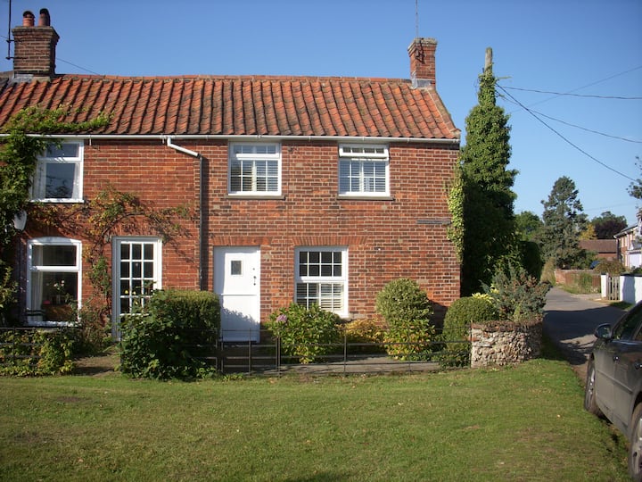 Snape-cottage - Suffolk