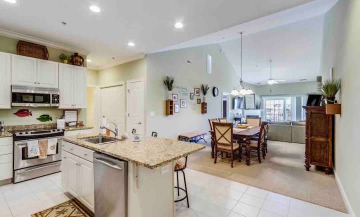 Huge Bayside Condo Just 2 Blocks From The Ocean - Ocean City, MD